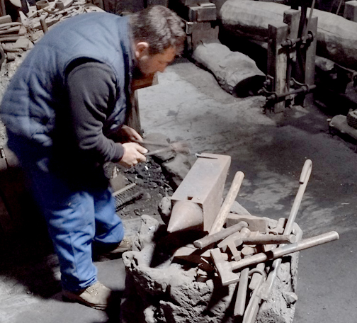 The Ancient Forge: Herreria de Compludo - Traveling Boy