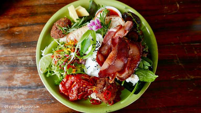 Discovering Australia’s Sunshine Coast: Brekkie at Guru Life ...