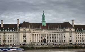 The Historic London Marriott Hotel County Hall - Traveling Boy