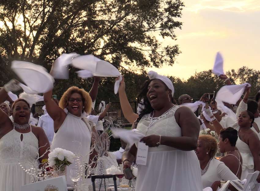 That’s Mighty White of You, Orlando - Traveling Archive