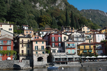 Lake Como - Traveling Boy