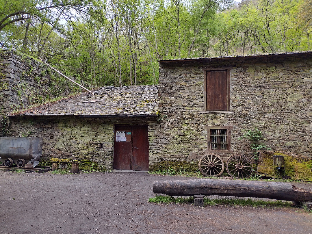 The Ancient Forge: Herreria de Compludo - Traveling Boy